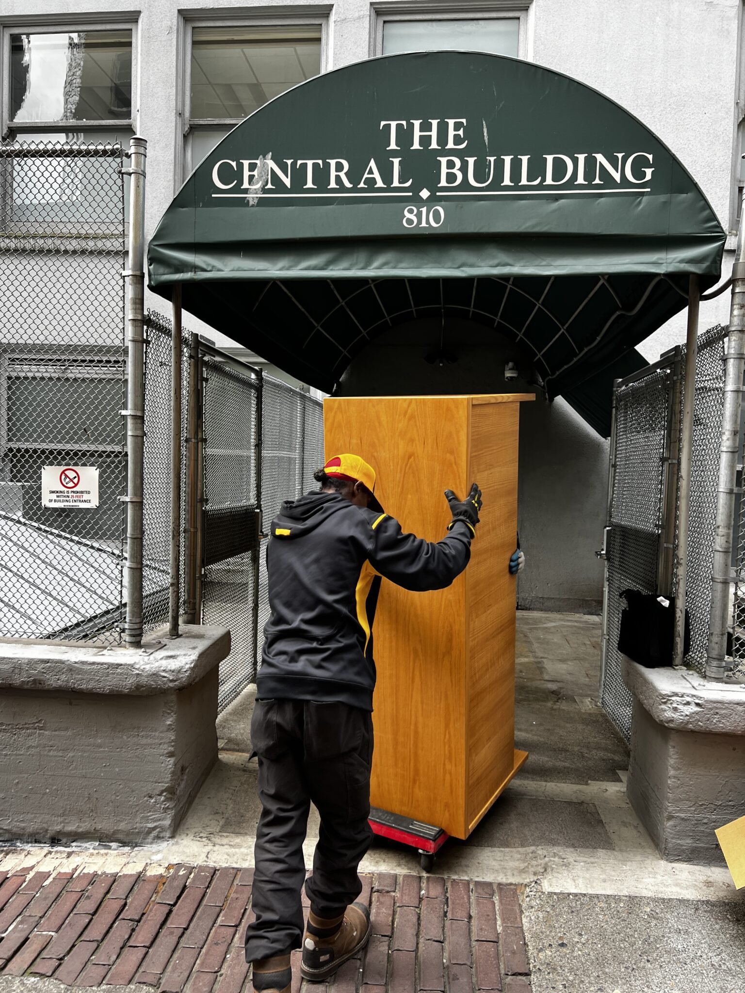 Office Furniture Removal Services | We Pick Up & Haul Away